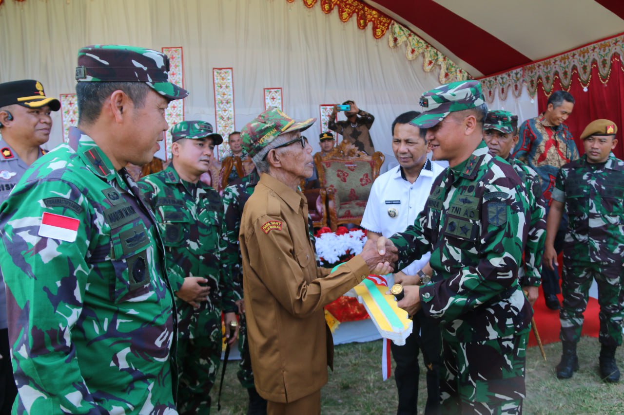 Pangdam XIII/Merdeka Tutup Opster 2024 di Bolmong, Sinergi TNI-Rakyat ...
